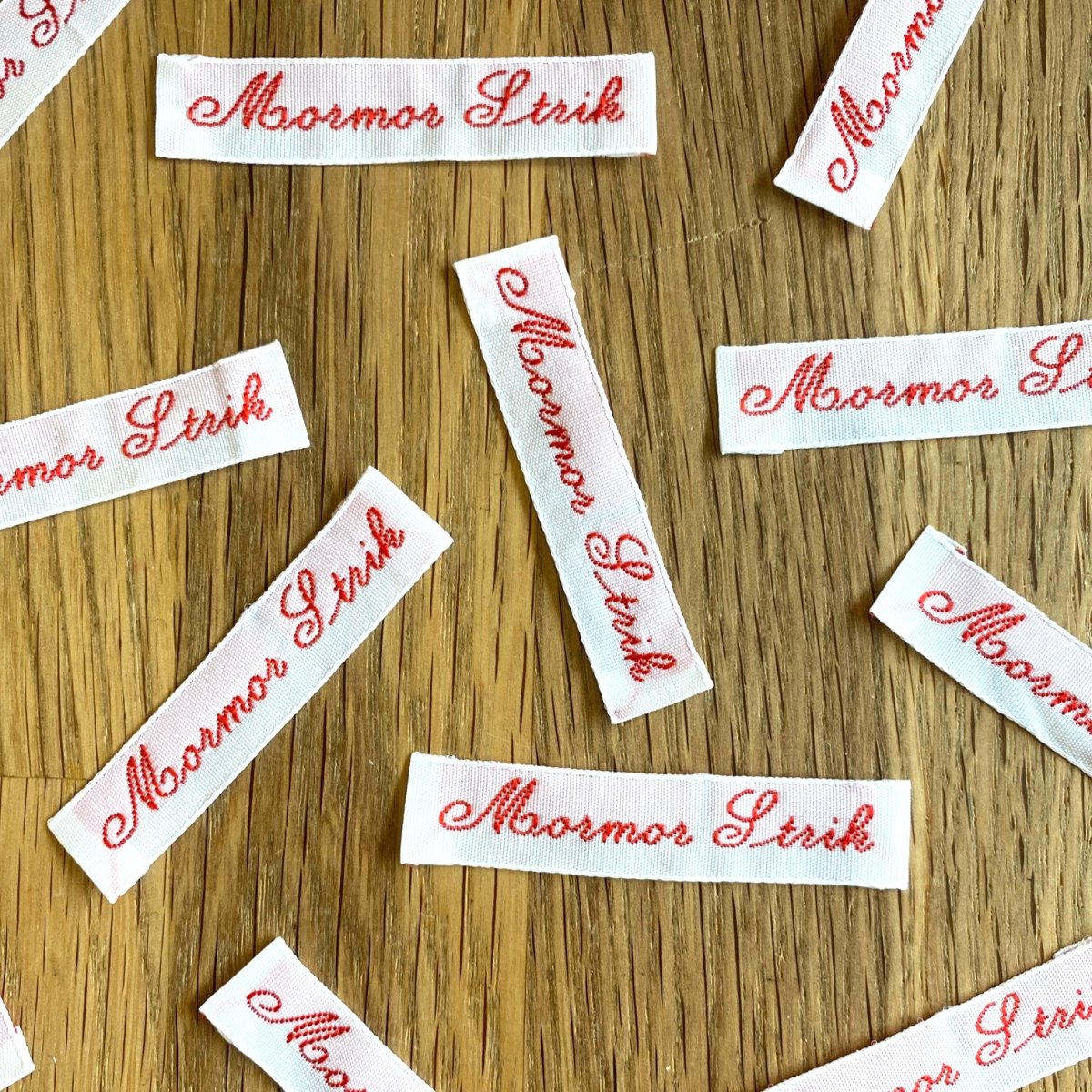 Mormor Strik label - 1 x 5,5 cm - Labels og mærker - Maskefabrikken